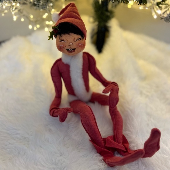 Annalee | Holiday | Large Annalee Mobilitee Red Santa Elf Figurine ...